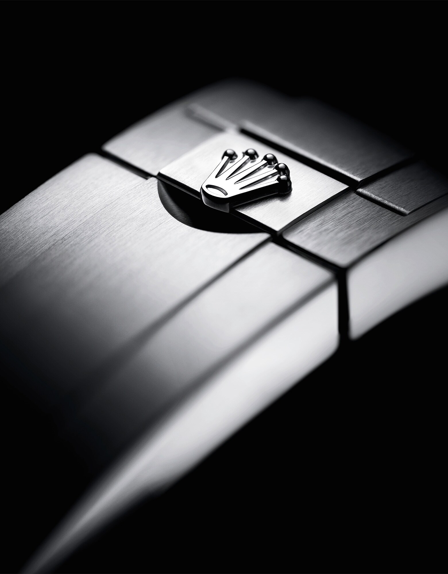 Submariner - Underwater survival tool | Rolex®