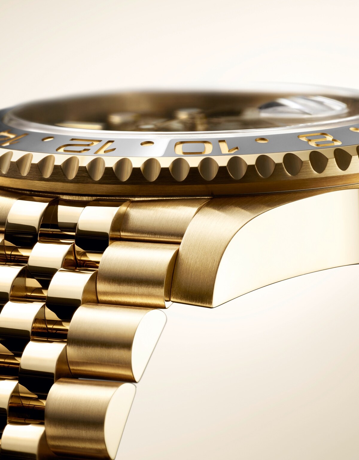 GMT-Master II - Across time zones | Rolex®